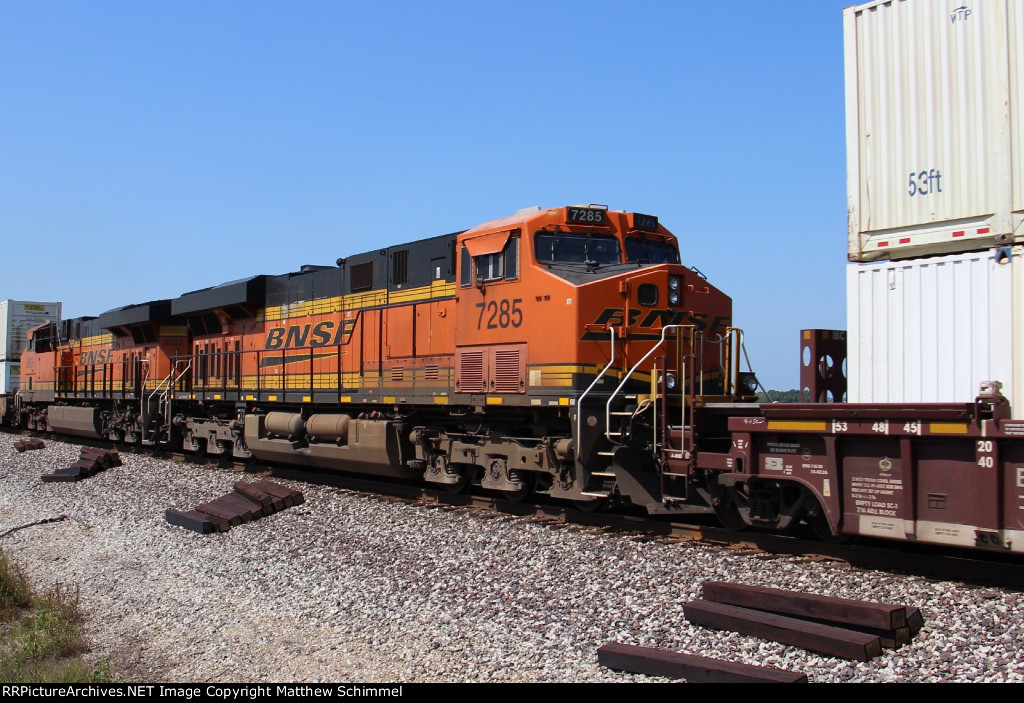 BNSF 7285 - Mid Train DPU